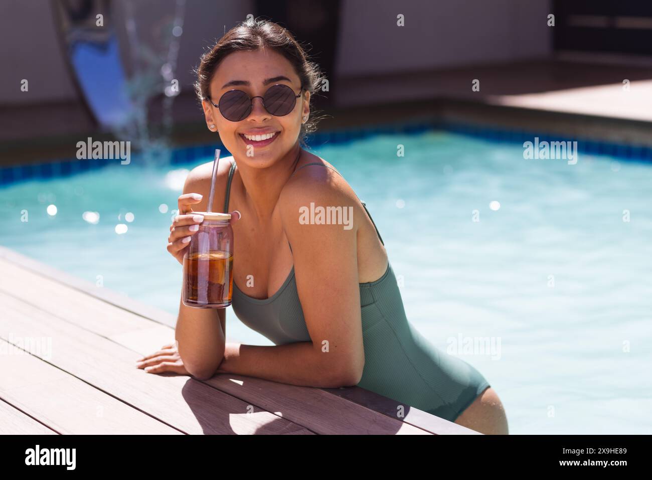 Close up bikini hi-res stock photography and images - Alamy