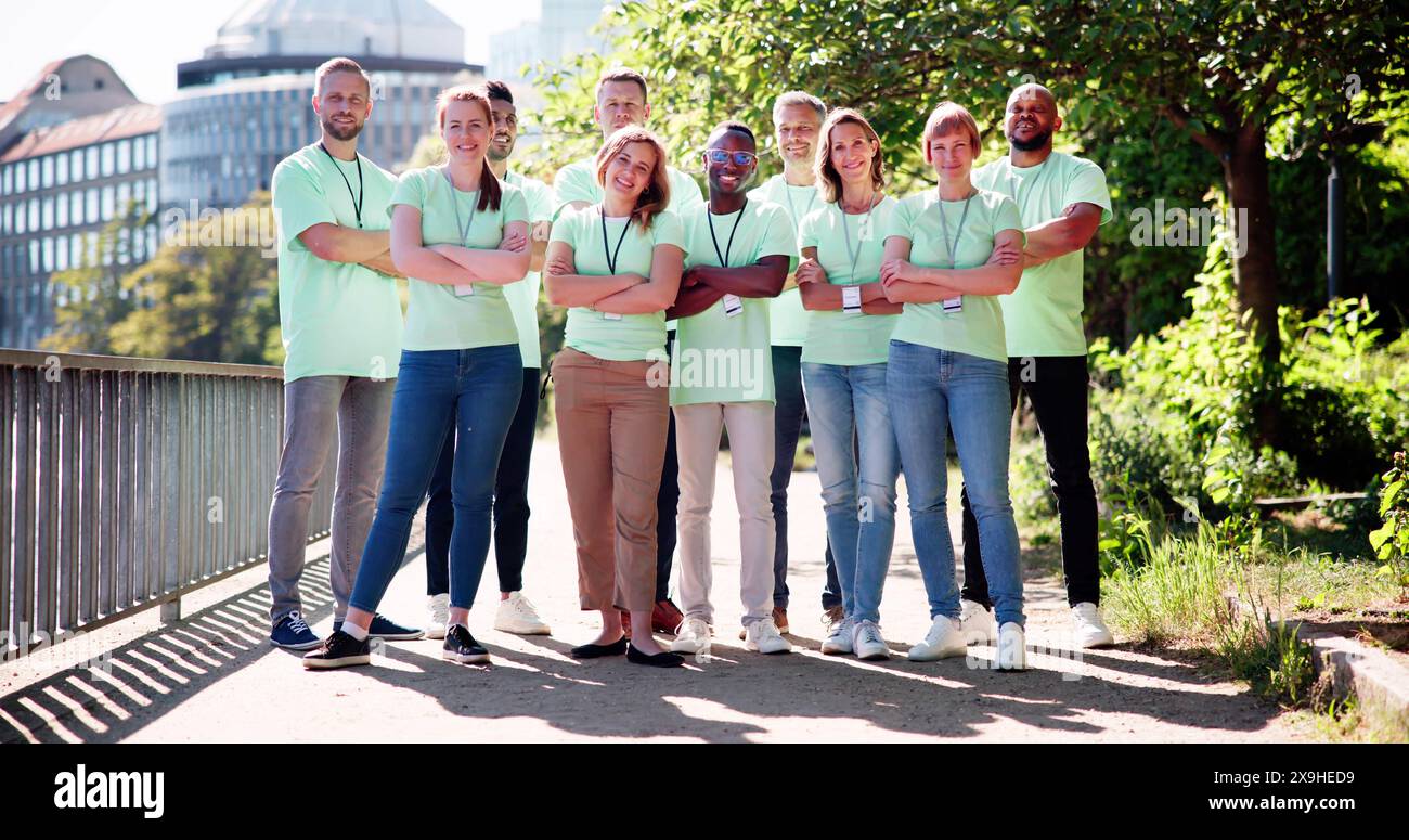 Group people diversity volunteers hi-res stock photography and images ...