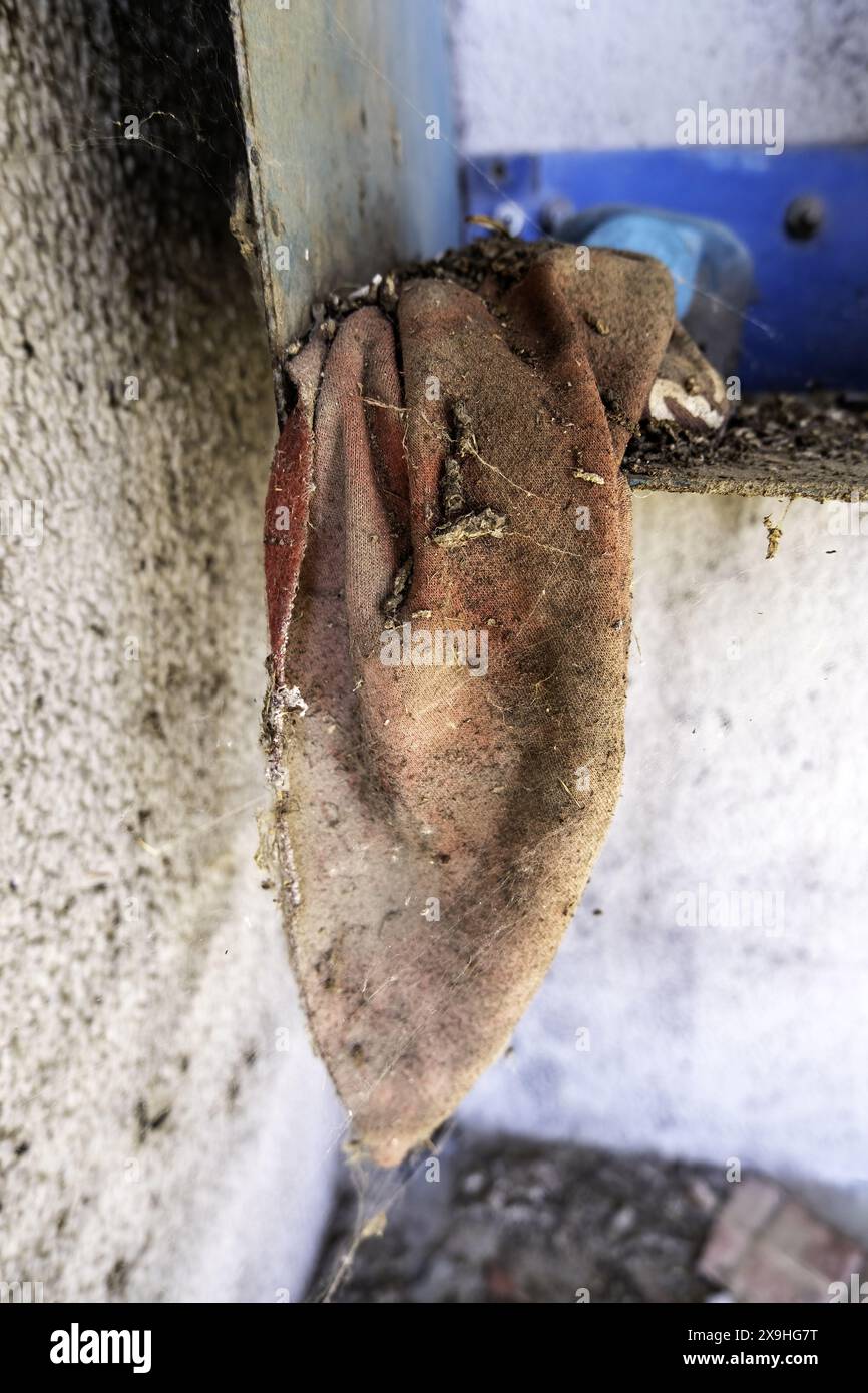 Dirt rag hi-res stock photography and images - Alamy