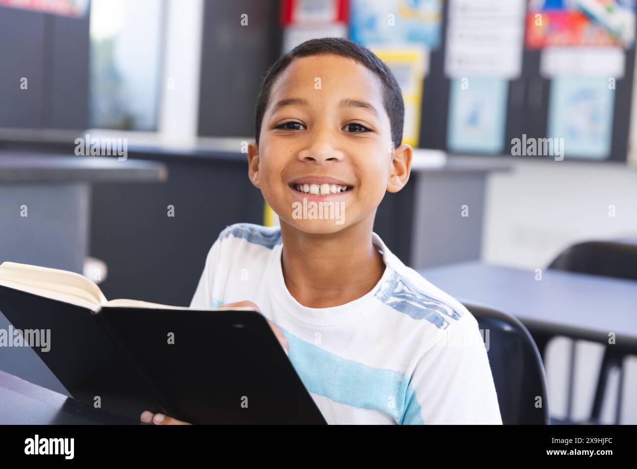 Understanding cross hi-res stock photography and images - Alamy