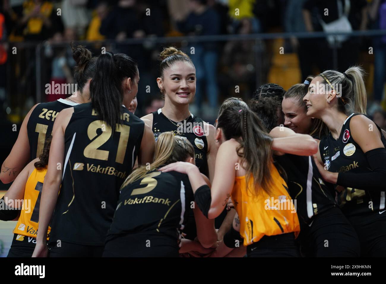 ISTANBUL, TURKIYE - OCTOBER 25, 2023: Zehra Gunes in Vakifbank vs ...