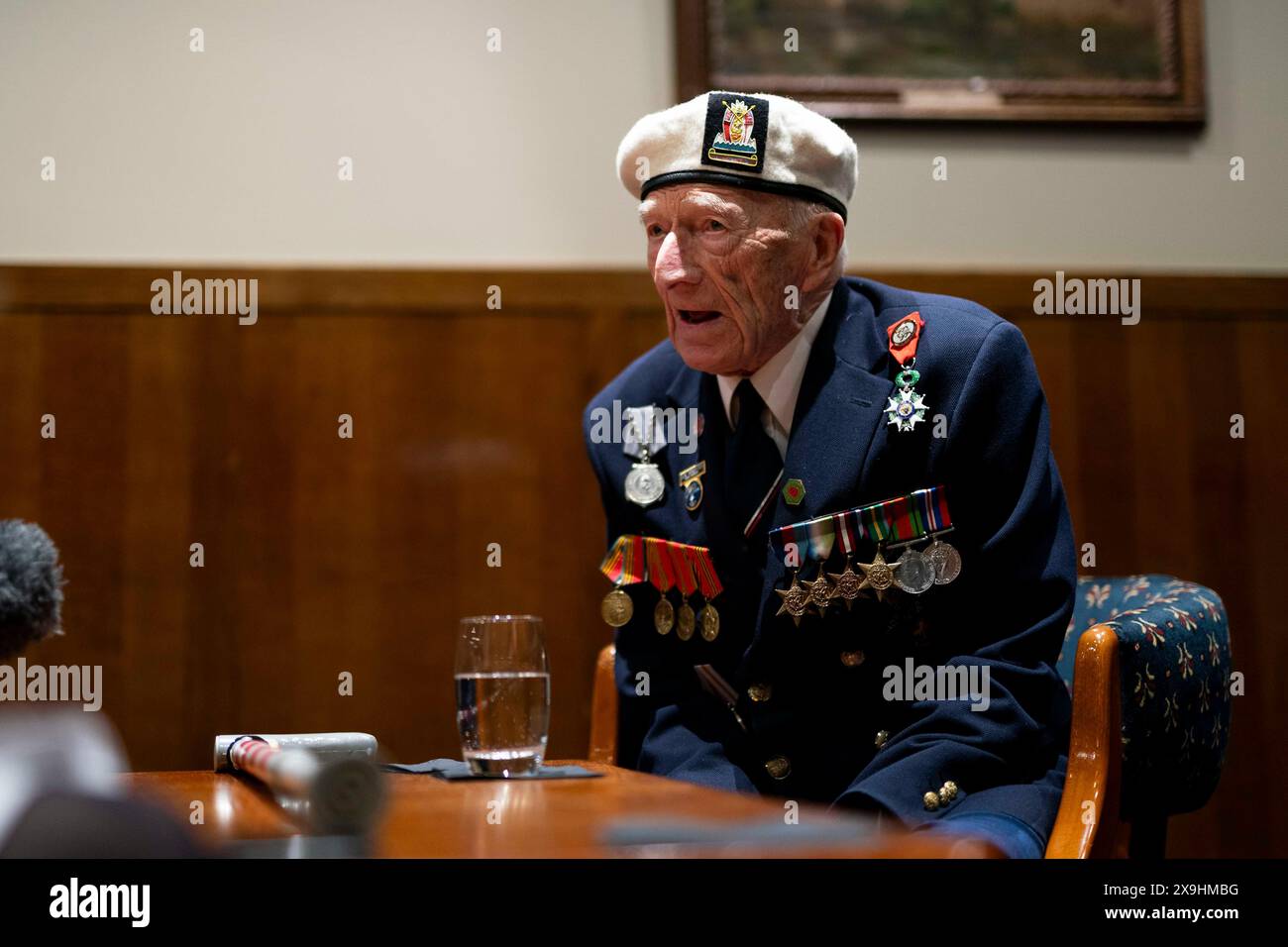D-Day veteran Alec Penstone, 98, from the Isle of Wight, who served ...