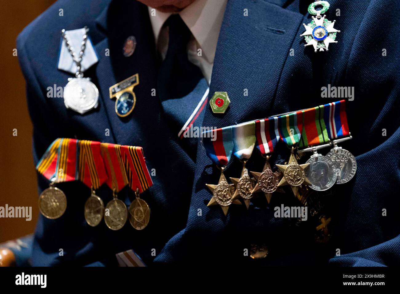 D-Day veteran Alec Penstone, 98, from the Isle of Wight, who served ...