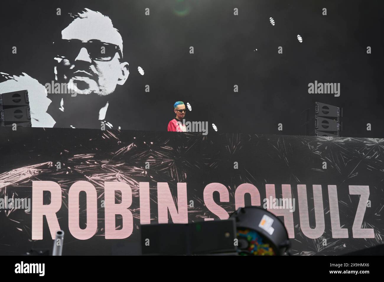 Robin Schulz live bei der N-Joy Starshow 2024 auf der Expo Plaza ...
