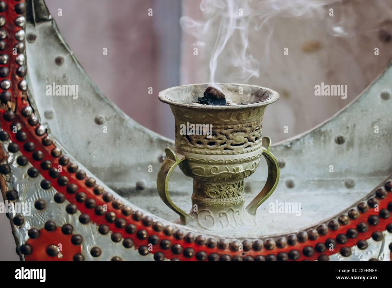 Souq waqif perfume hi-res stock photography and images - Alamy