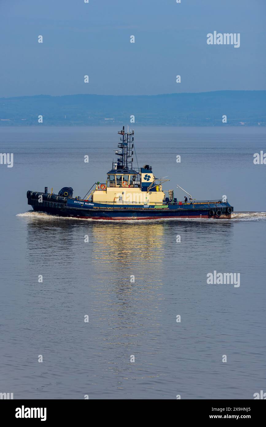 Tug Svitzer Ellerby heading out to guide a vessel into Royal Portbury ...