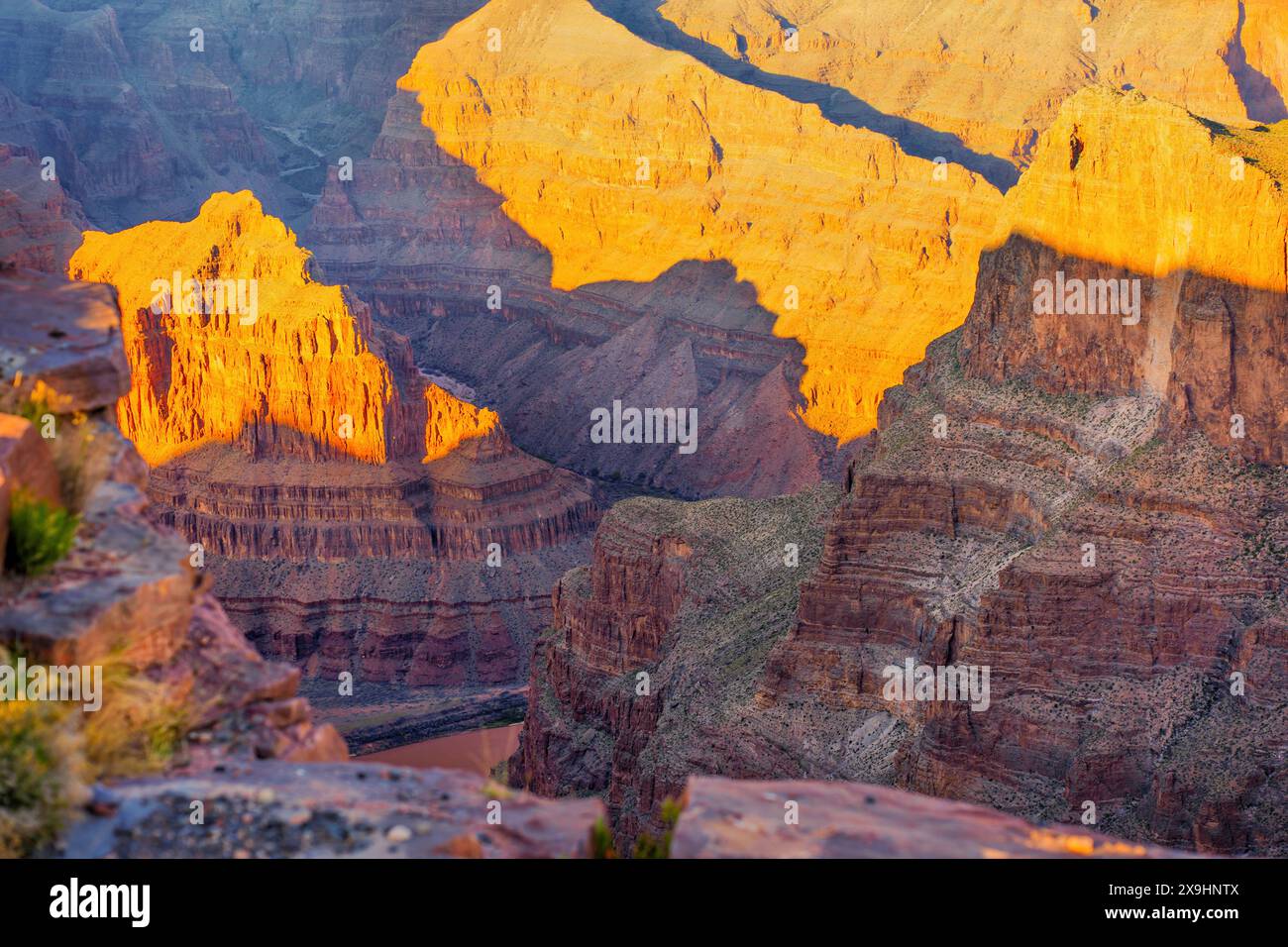 The Grand Canyon's stratified rock layers and towering walls captured ...