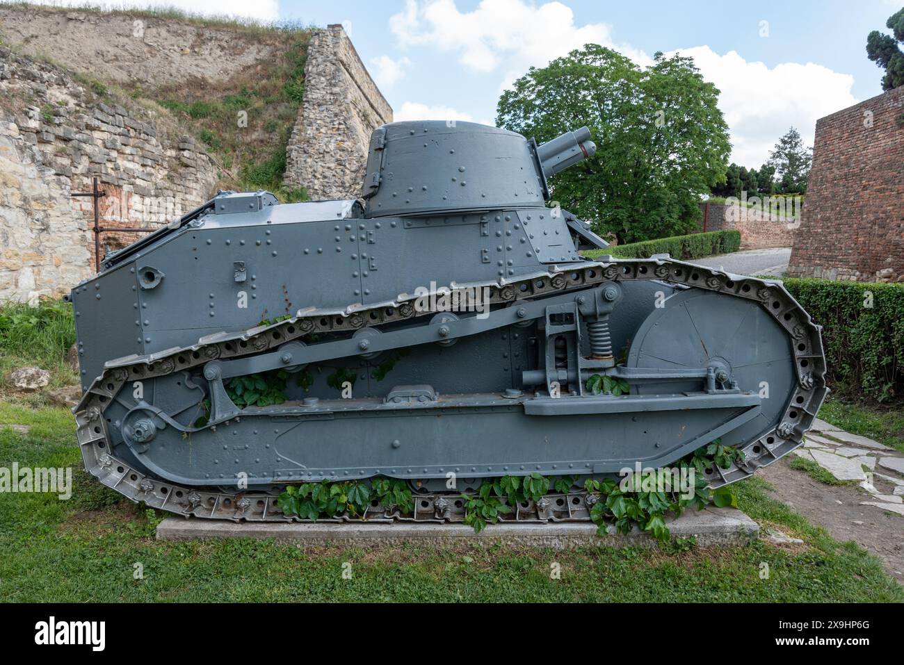 French military vehicle hi-res stock photography and images - Alamy