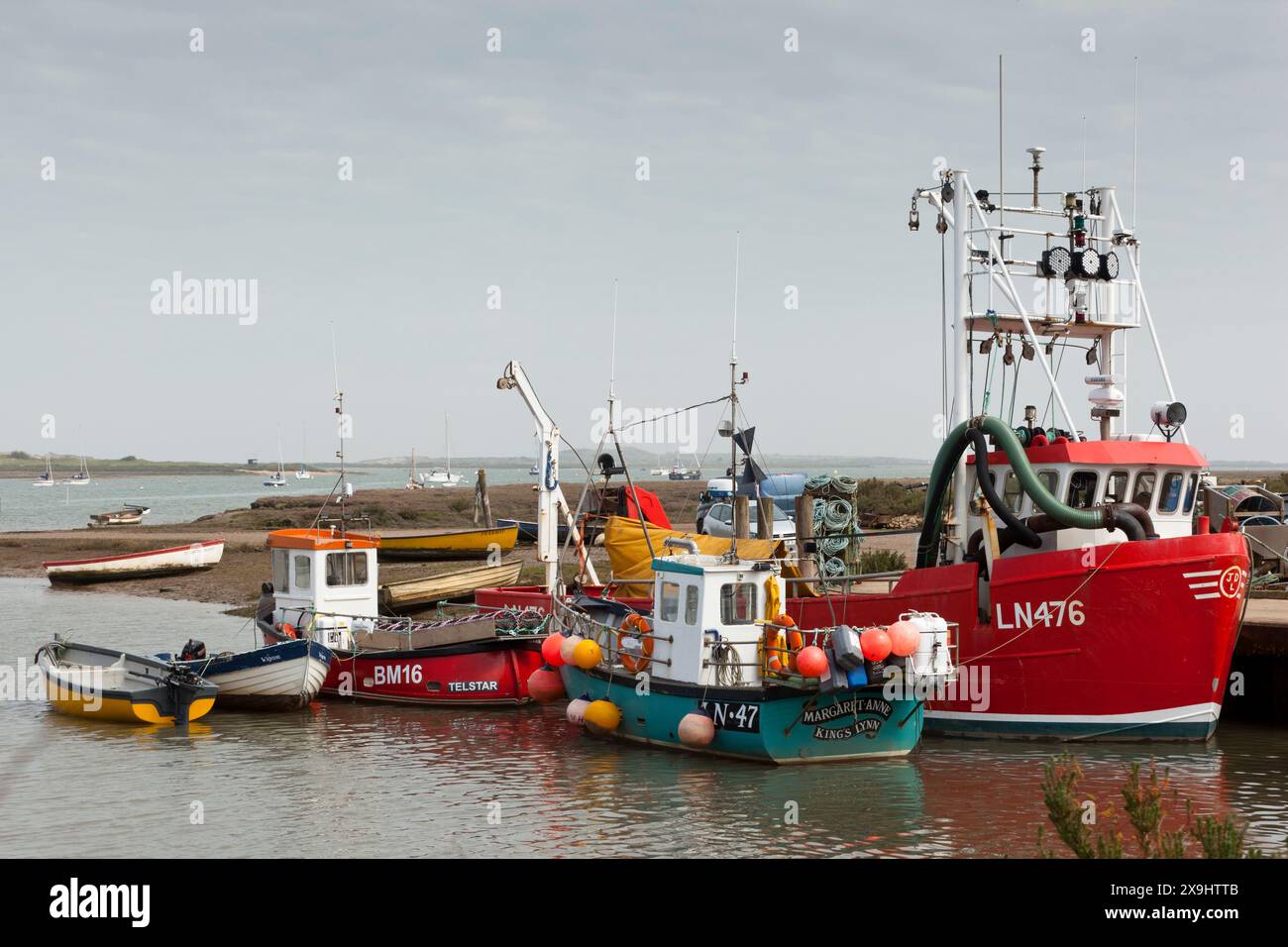 Five boats in sea hi-res stock photography and images - Alamy