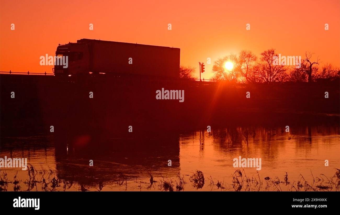 lorry crossing grade II listed bubwith bridge built in 1798 over the ...