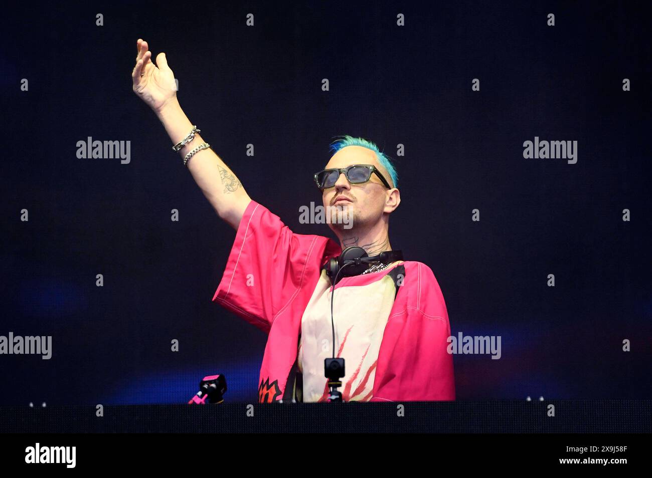 Robin Schulz live bei der N-Joy Starshow 2024 auf der Expo Plaza ...