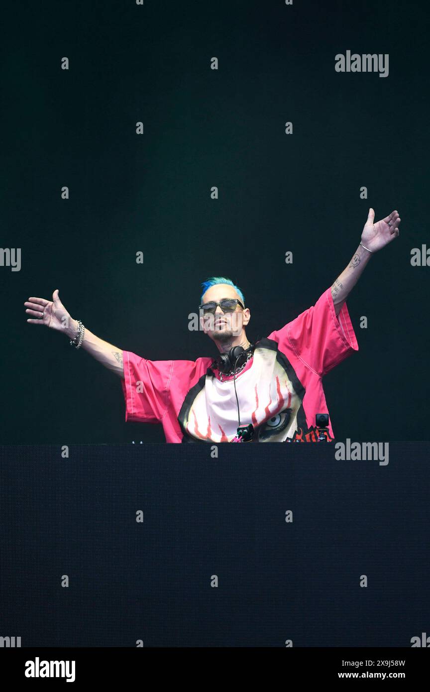 Robin Schulz live bei der N-Joy Starshow 2024 auf der Expo Plaza ...