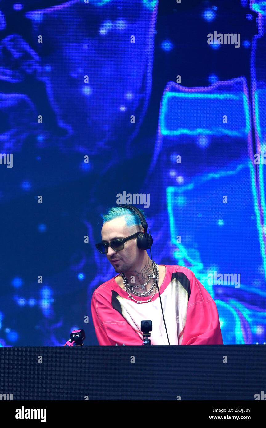 Robin Schulz live bei der N-Joy Starshow 2024 auf der Expo Plaza ...