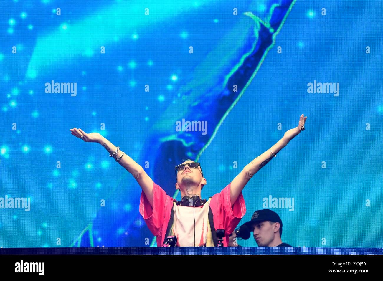 Robin Schulz live bei der N-Joy Starshow 2024 auf der Expo Plaza ...