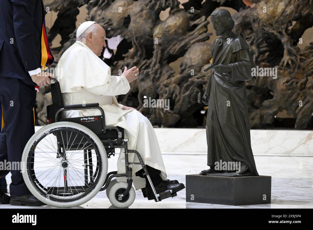 Pope Francis meets members of the Christian Associations of Italian ...