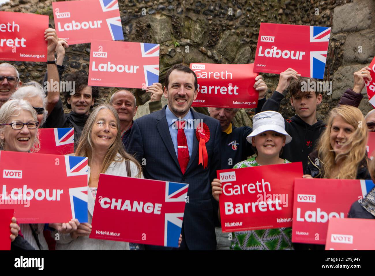 Uk 2024 general election campaign hi-res stock photography and images ...
