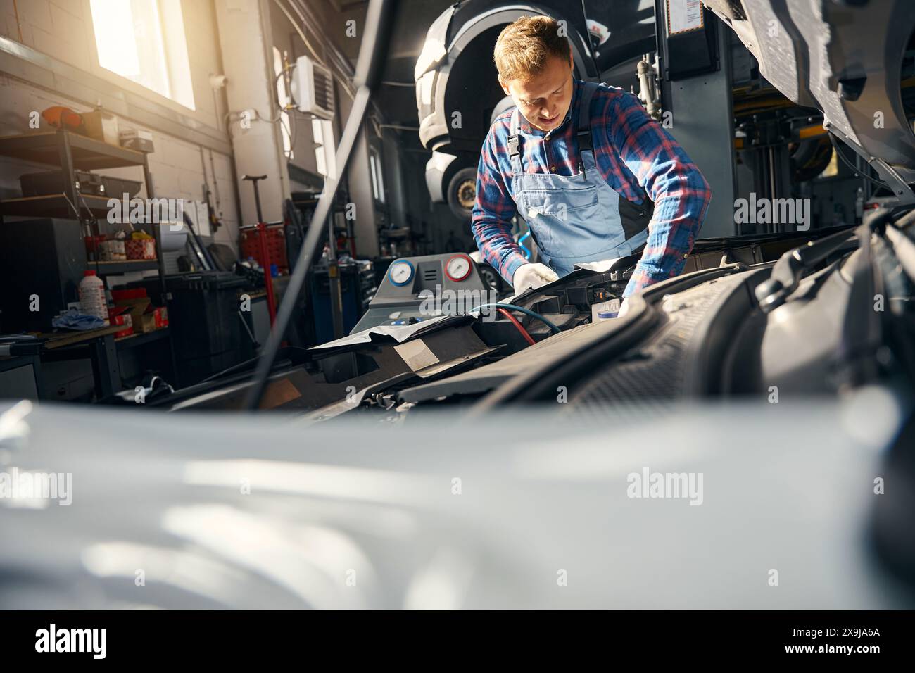 Male performing work transport hi-res stock photography and images - Alamy