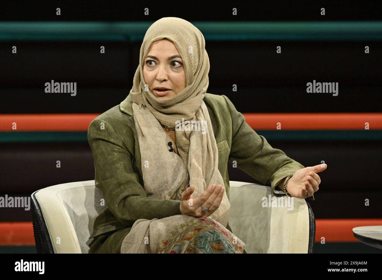 Khola Maryam Hübsch Journalistin 05/24 her Khola Maryam Hübsch am 30 ...