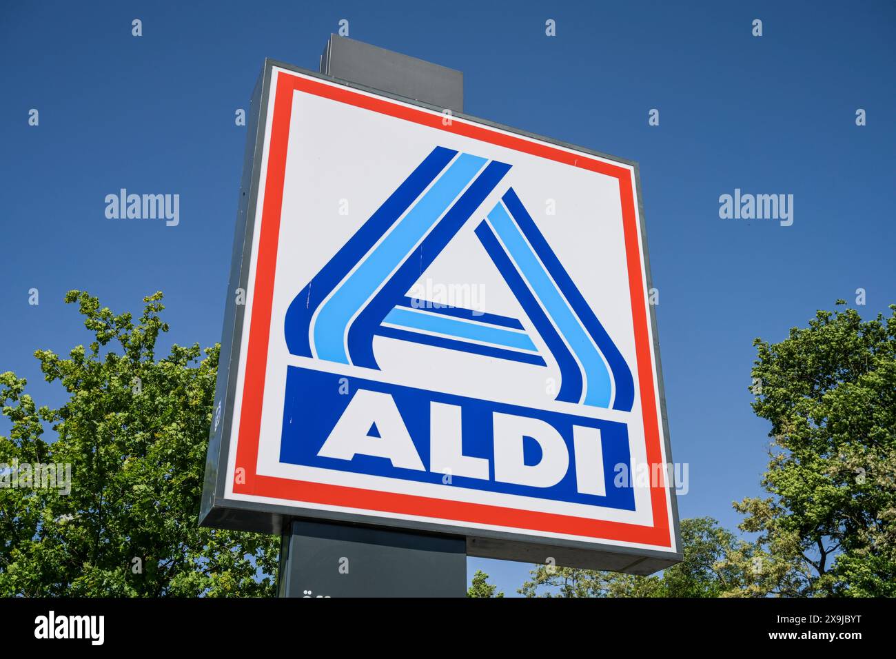 Aldi nord hi-res stock photography and images - Alamy