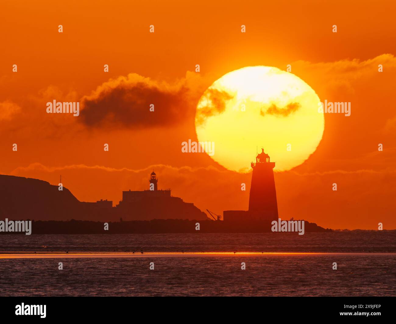 Sandymount strand hi-res stock photography and images - Alamy