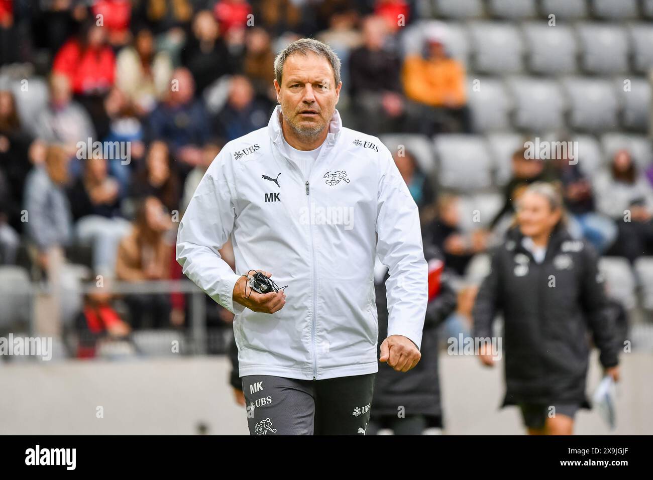 Michael Kohler (Schweiz, Athlektrainer) SUI, Schweiz - Ungarn, UEFA Womens Qualifier Euro 2025 ...