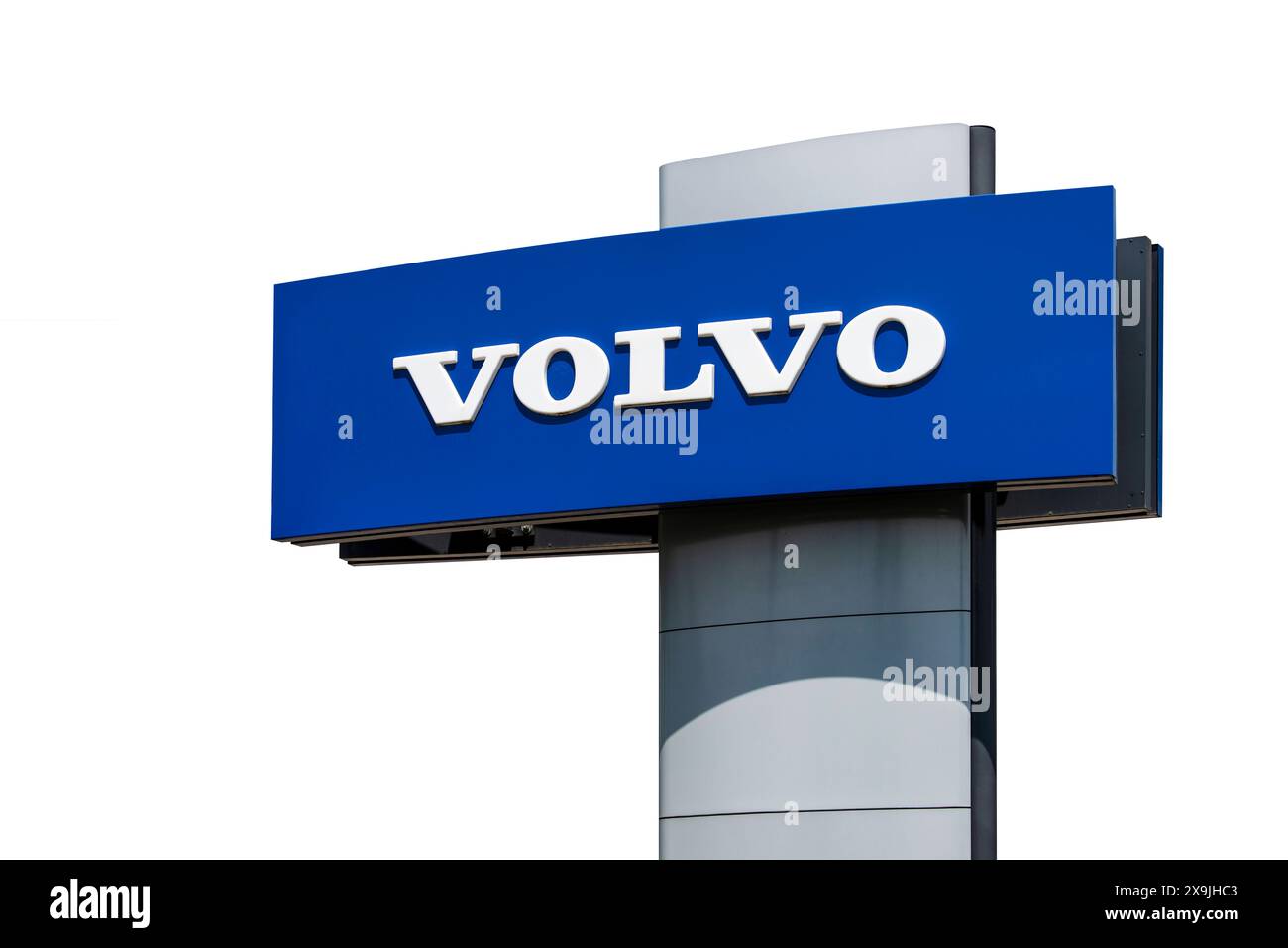 Firma Volvo Firmenschild und Werbeschild der Firma Volvo, isoliert über ...