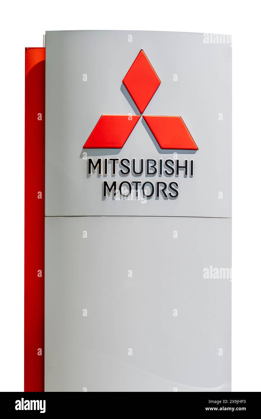 Mitsubishi motors logo hi-res stock photography and images - Alamy