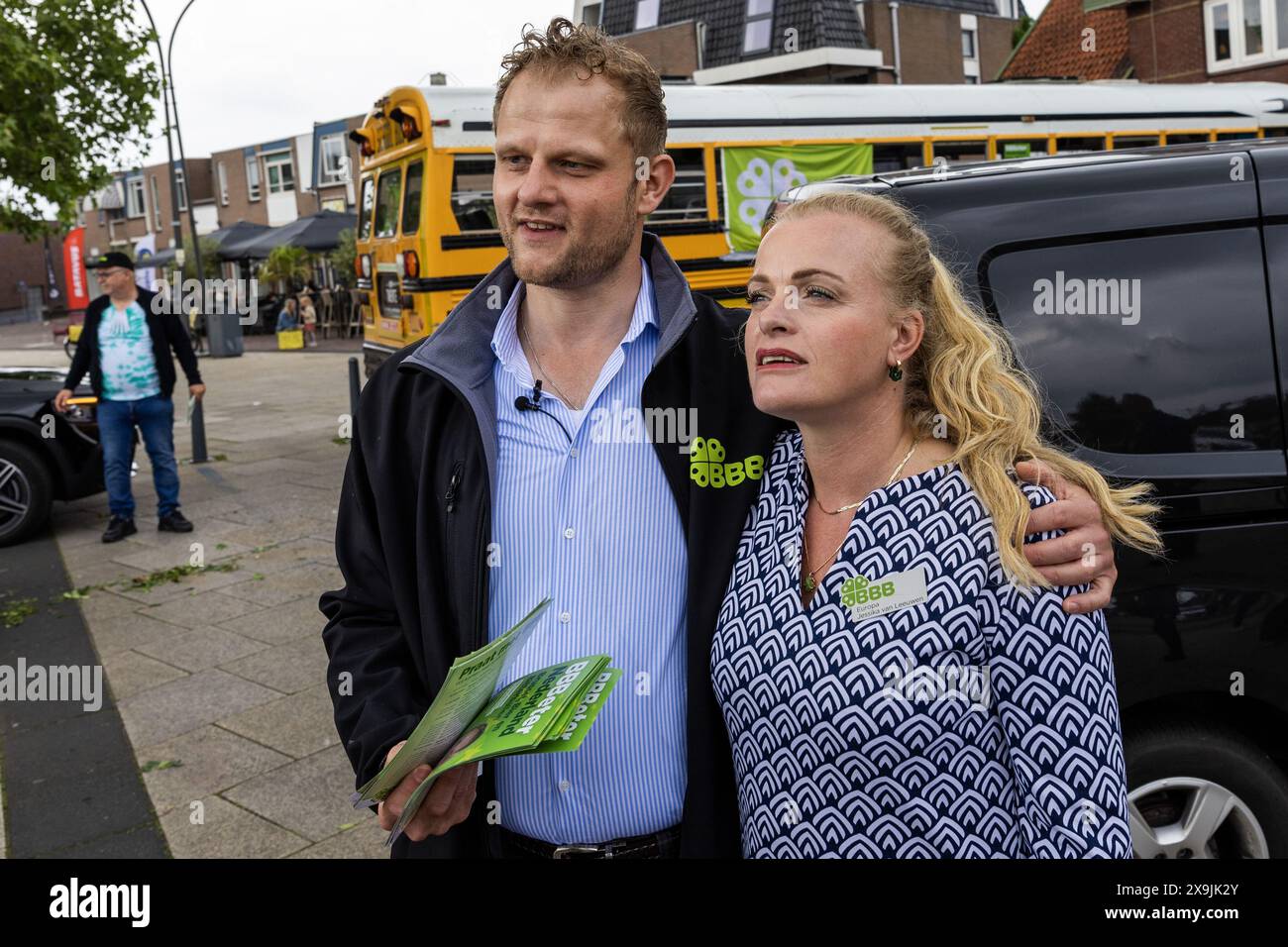HOLTEN - List leader Sander Smit and Jessika van Leeuwen of BBB during ...