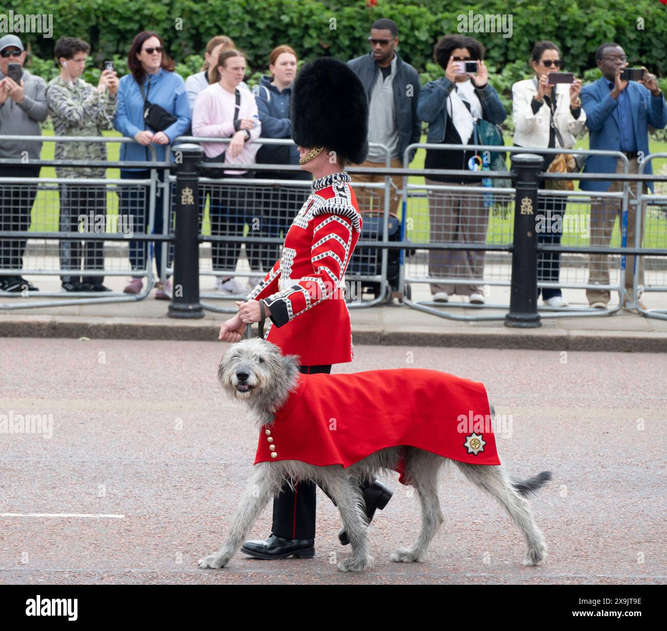 Queen Victoria Memorial, London, UK. 1st June, 2024. The Major General ...