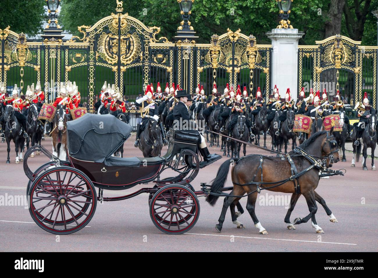Queen Victoria Memorial, London, UK. 1st June, 2024. The Major General ...