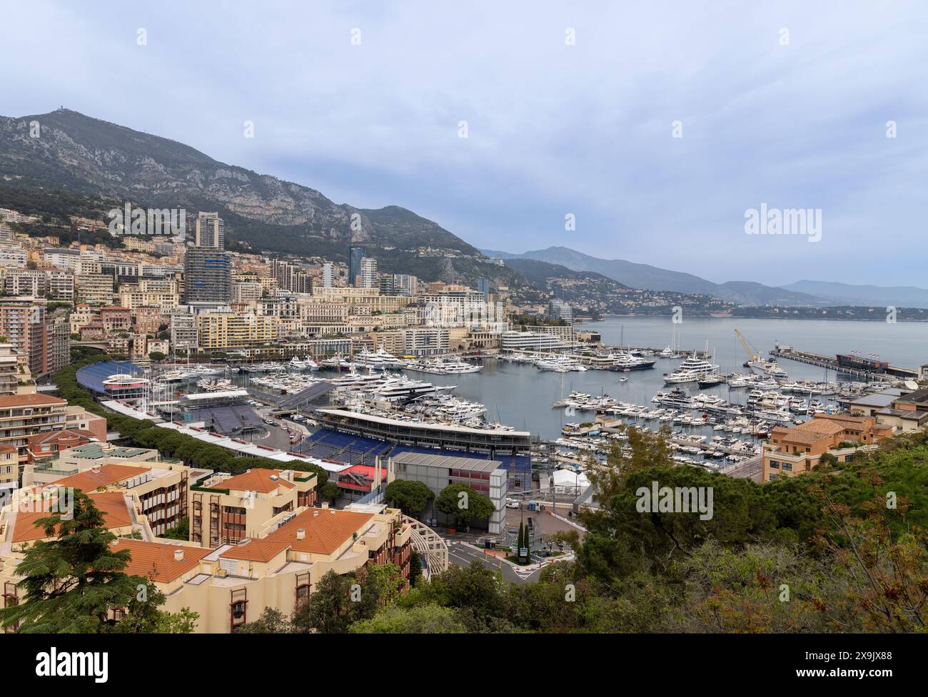 Monte carlo harbor formula 1 hi-res stock photography and images - Alamy