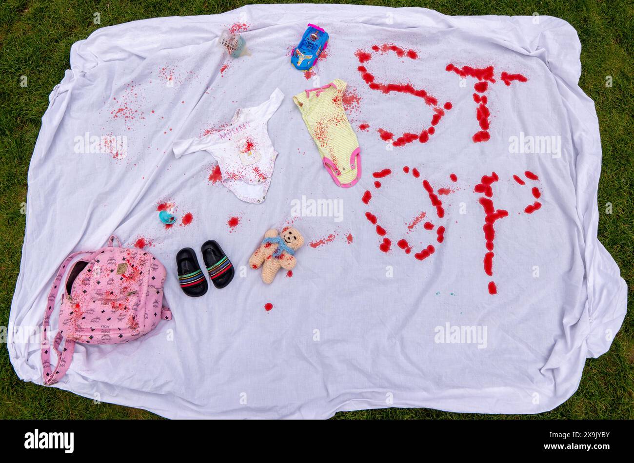 Palestine children killed hi-res stock photography and images - Alamy