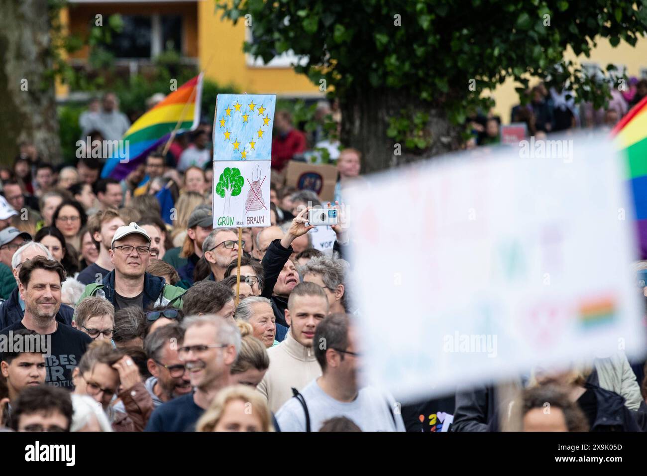 Demonstration Rechtsextremismus stoppen , Zeichen für Demokratie ...
