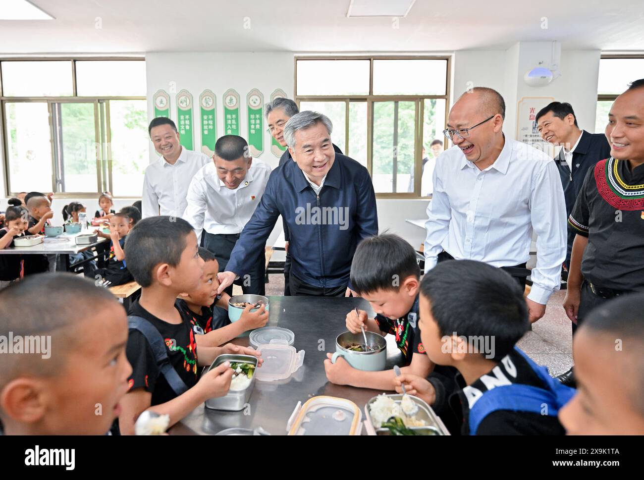 (240601) -- CHENGDU, June 1, 2024 (Xinhua) -- Li Xi, a member of the ...