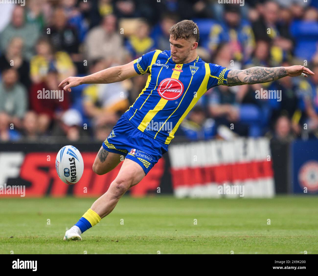 Sam Powell of Warrington Wolves in actionduring the Betfred Super ...