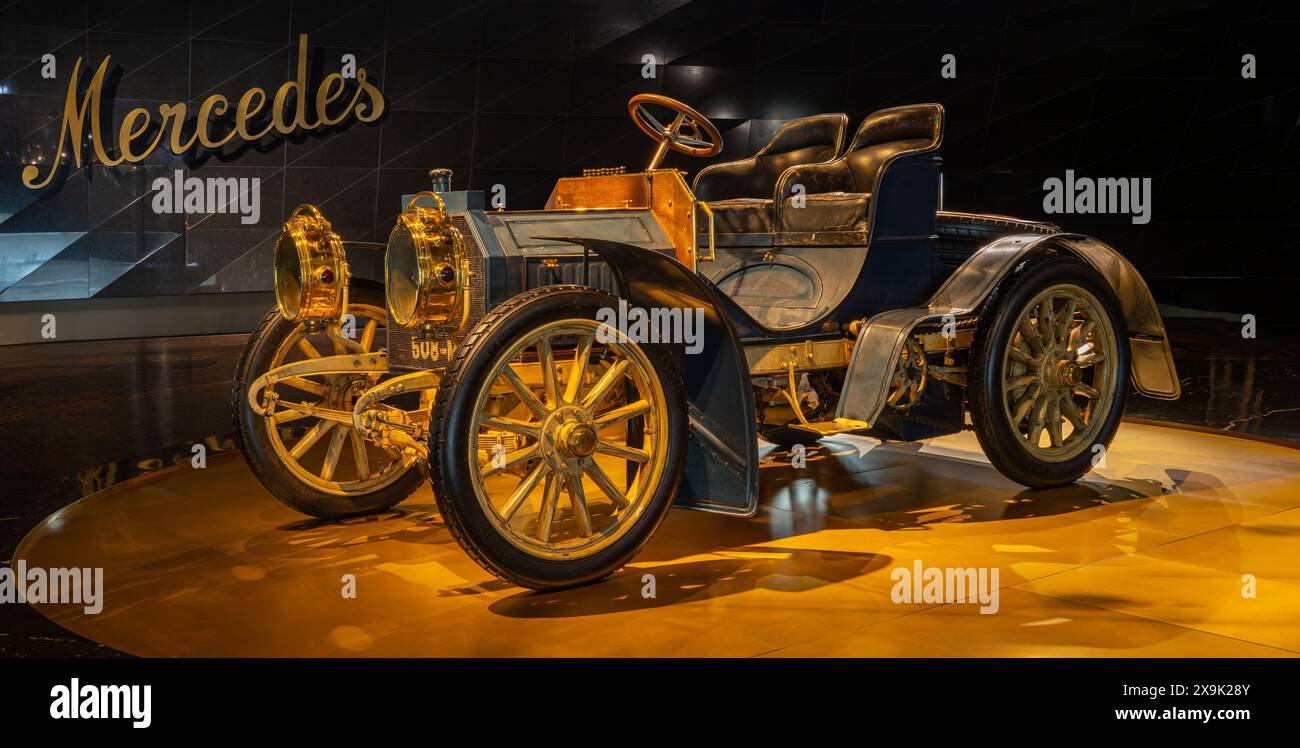 Mercedes Simplex 40 Ps (1902). Mercedes Benz Museum, Mercedes-Benz ...