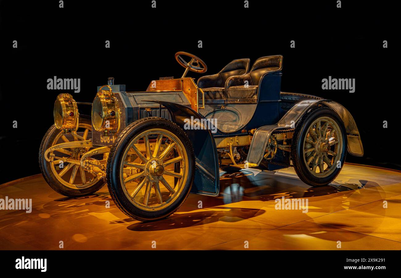Mercedes Simplex 40 Ps (1902). Mercedes Benz Museum, Mercedes-Benz ...