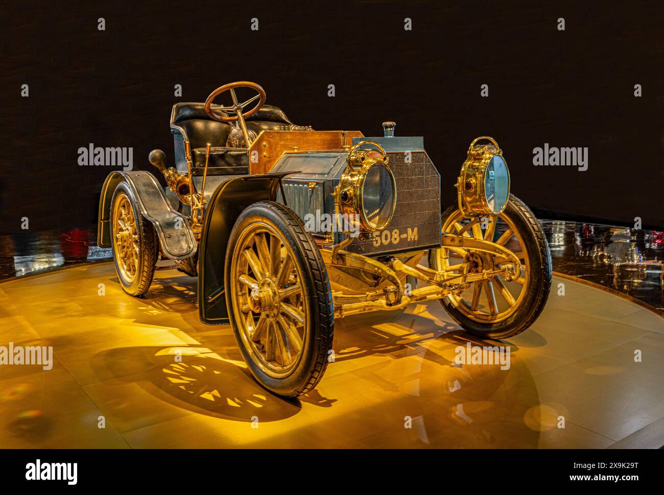 Mercedes Simplex 40 Ps (1902). Mercedes Benz Museum, Mercedes-Benz ...