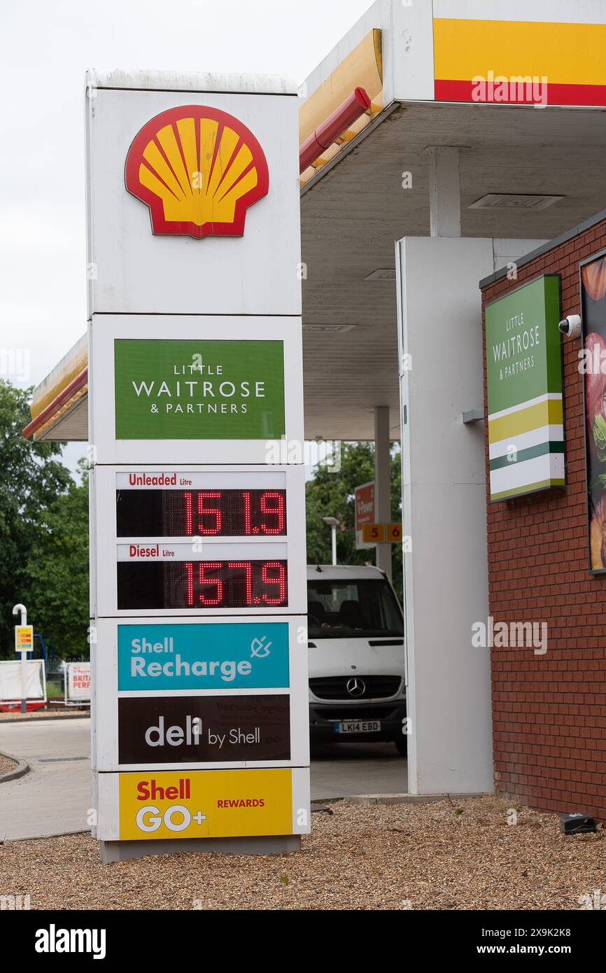 Including shell and bp hi-res stock photography and images - Alamy