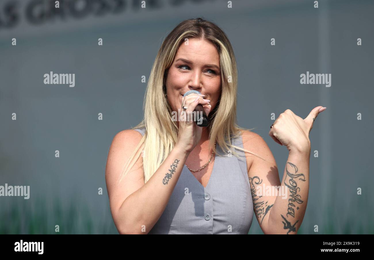 Schlagersängerin Sonia Liebing SchlagerOlymp 2024 am 01.06.2024 ...