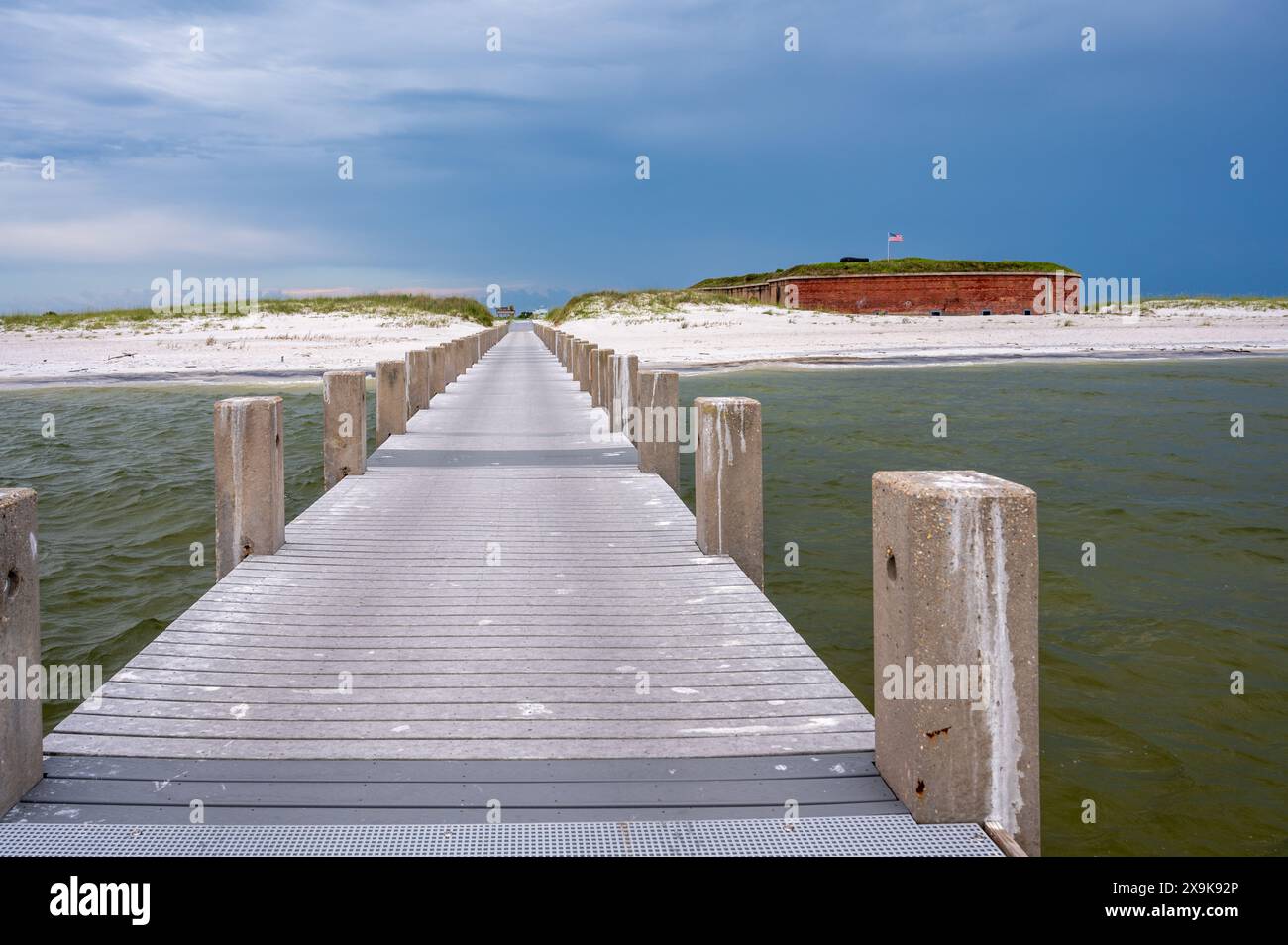 Ship Island pier and Fort Massachusetts at Gulf Islands National ...