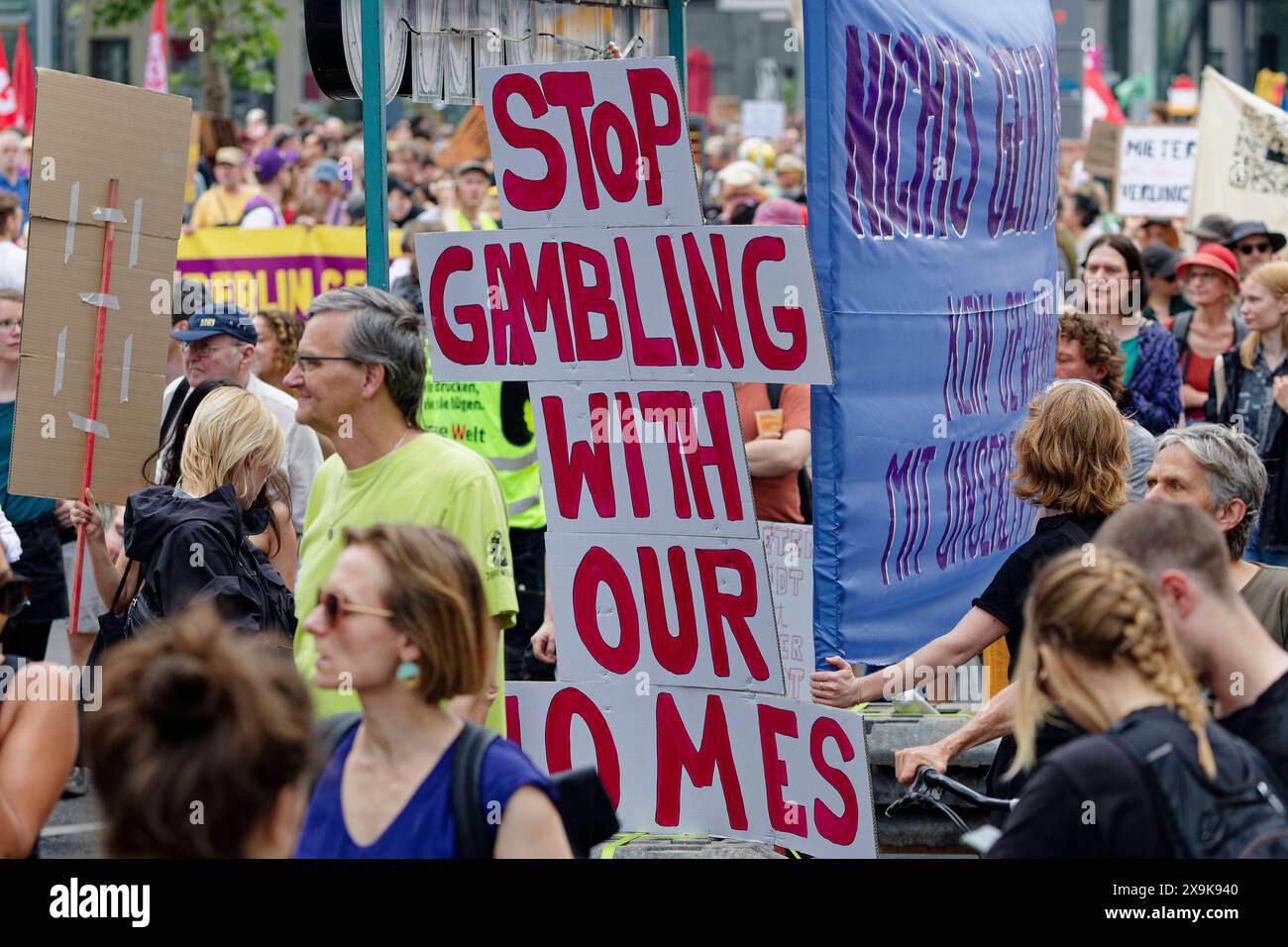 Demo gegen hohe Mieten in Berlin 2024-06-01 Deutschland, Berlin ...