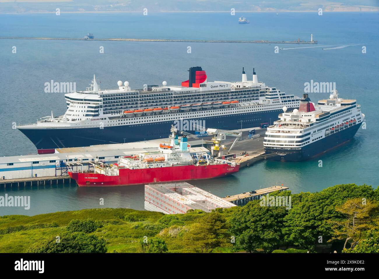 Portland Port, Dorset, UK. 1st June 2024. UK Weather. The Cunard cruise ...