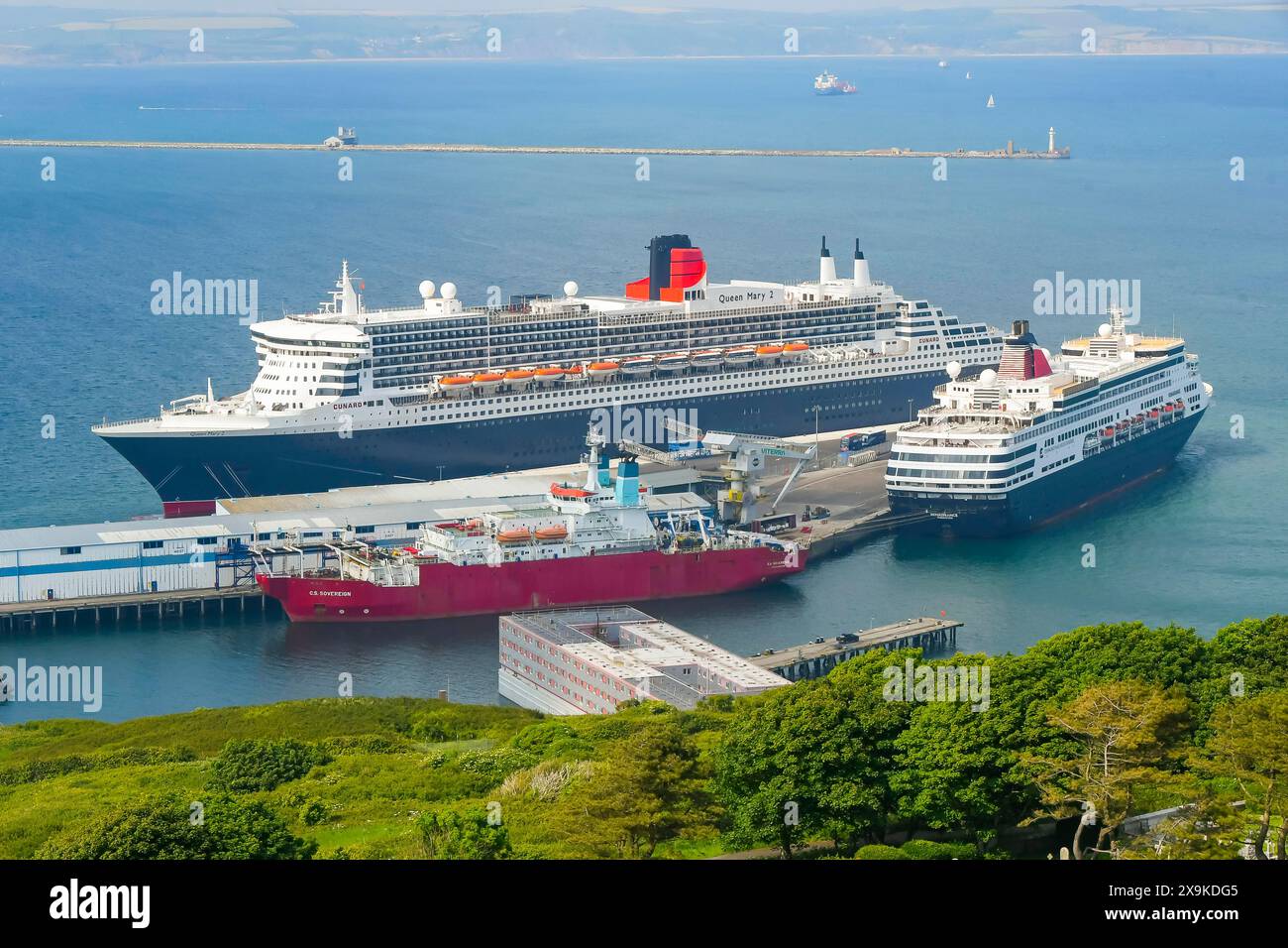 Portland Port, Dorset, UK. 1st June 2024. UK Weather. The Cunard cruise ...