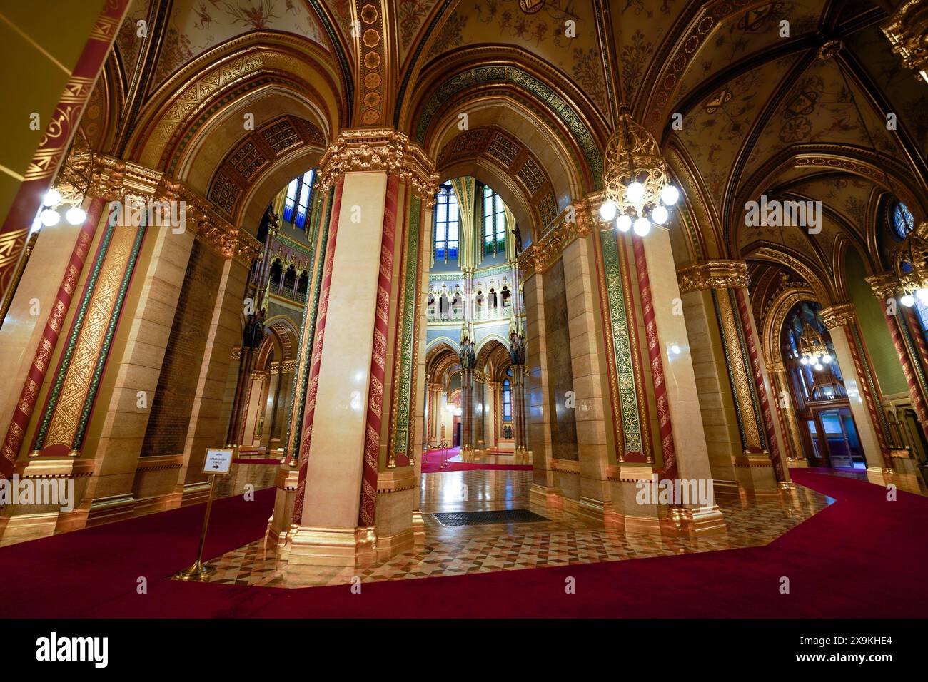 Inside the Hungarian Parliament Building, the Parliament of Budapest ...