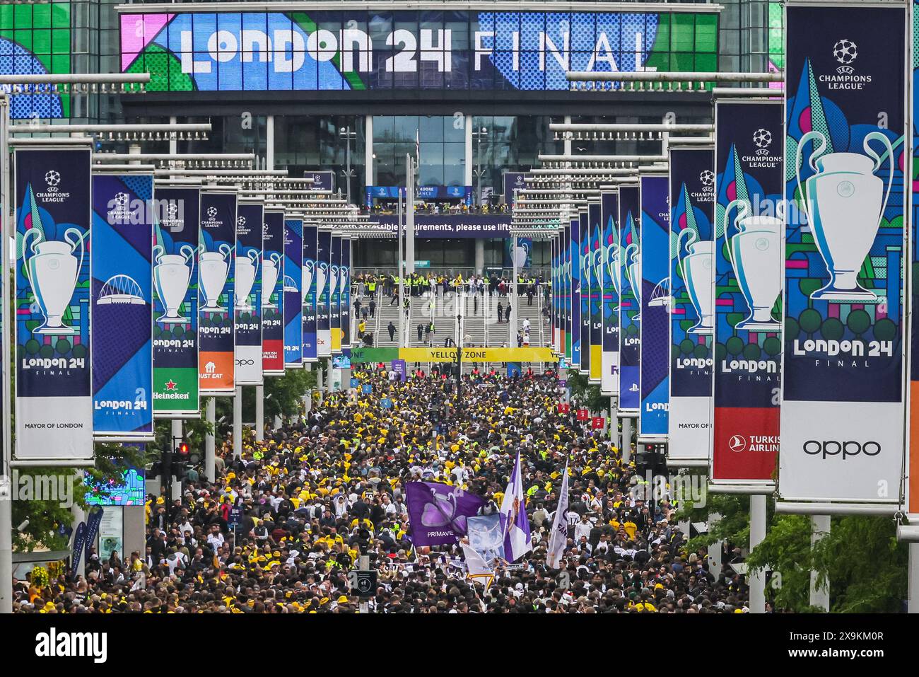 London, UK. 01st June, 2024. Fans of both clubs arrive and make their ...