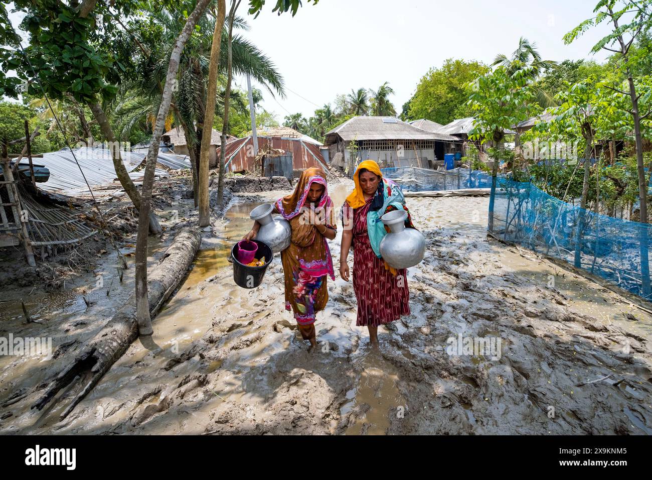 June 1, 2024, Paikgasa, Khulna, Khulna, Bangladesh: Cyclone Rimal hit ...