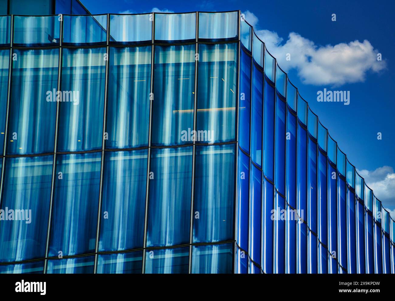 Modern glass building angles hi-res stock photography and images - Alamy