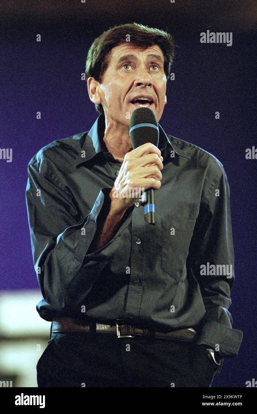 Verona Italy 09/09/2000: Gianni Morandi,famous Italian singer, during ...
