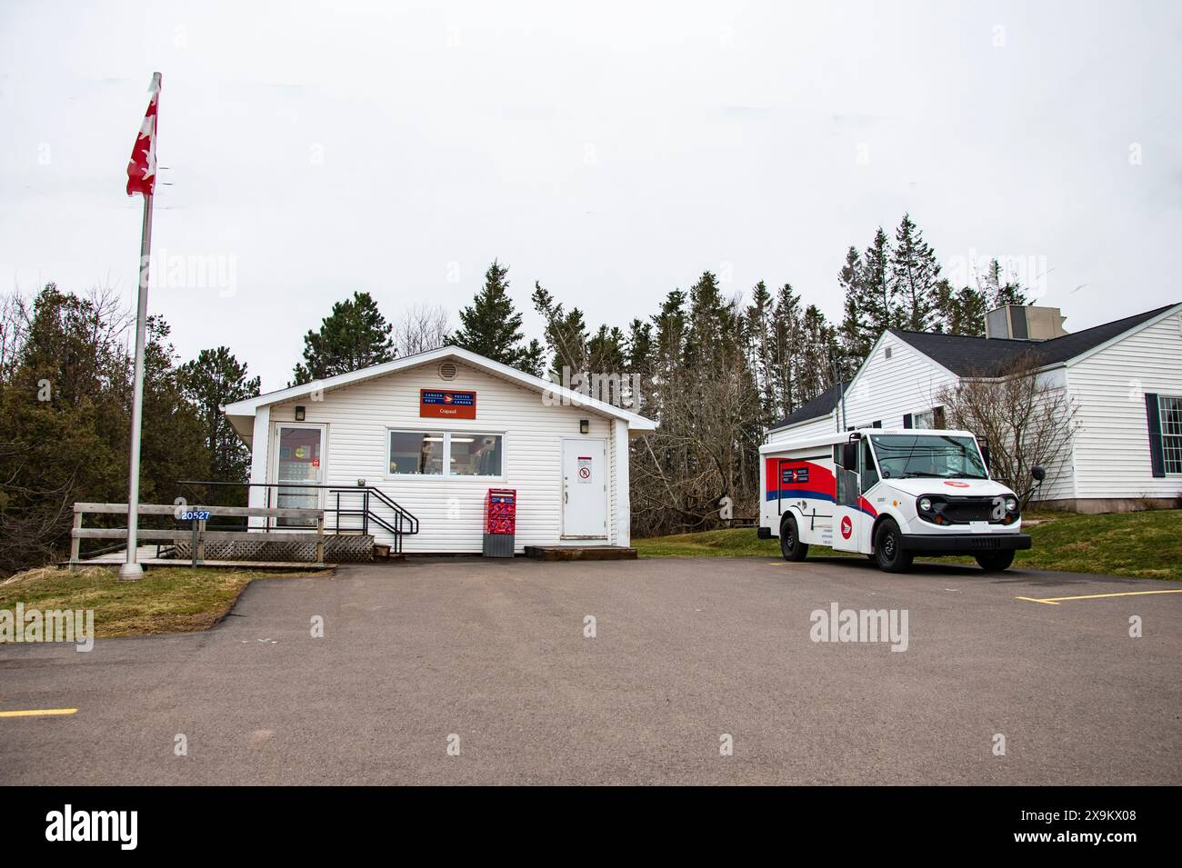 Canada post office building hi-res stock photography and images - Alamy